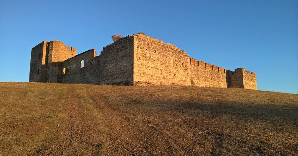 O melhor Alentejo do Mundo: Castelo de Valongo ( Évora )