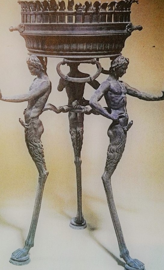 rosarydelsudArt News: Braciere romano noto come 'Tripode dei Satiri'