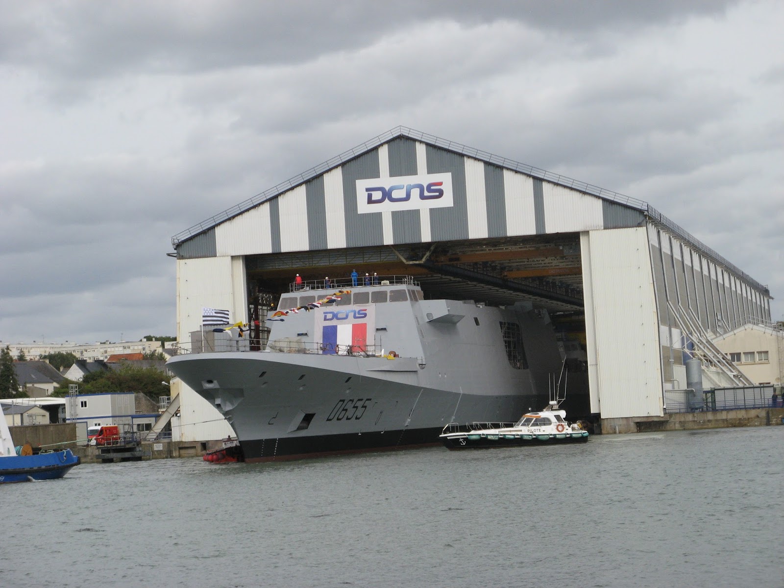 La Marcophilie Navale Envelopmer: FREMM BRETAGNE D655 un numéro à ...