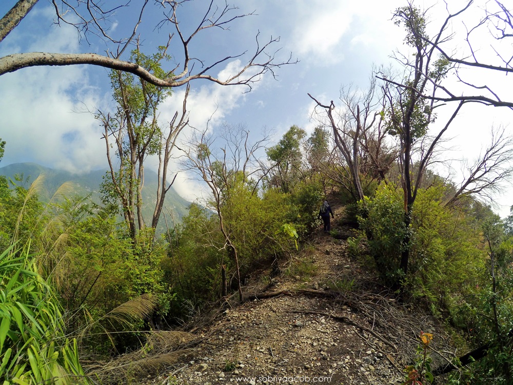 EYPOH HIKER: Gunung Kerunai & Gunung Kenderong