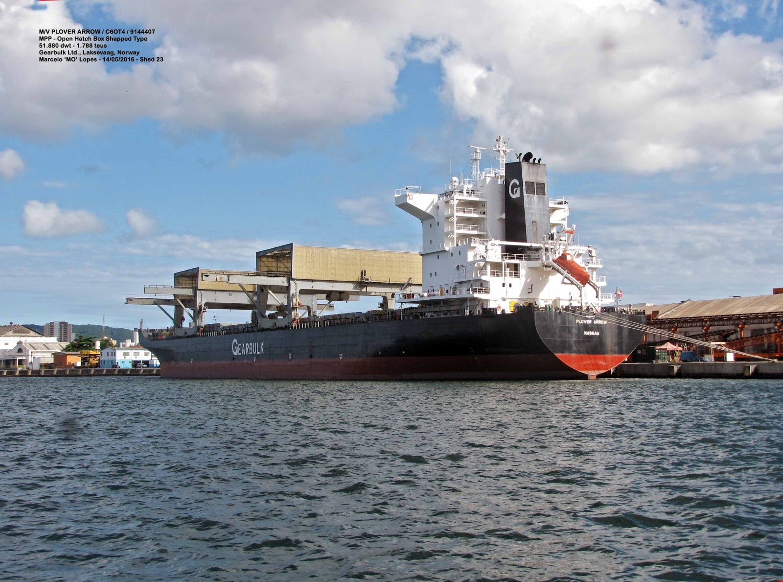 Santos Shiplovers: M/V Plover Arrow / C6OT4 - Descarga de adubo no ...