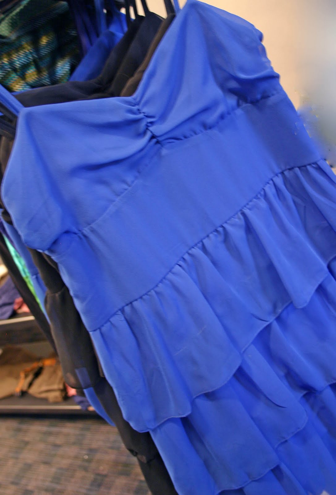 Chasing Santa Fe: GOLER DRESS - DEBUTS AT GOLER SHOES