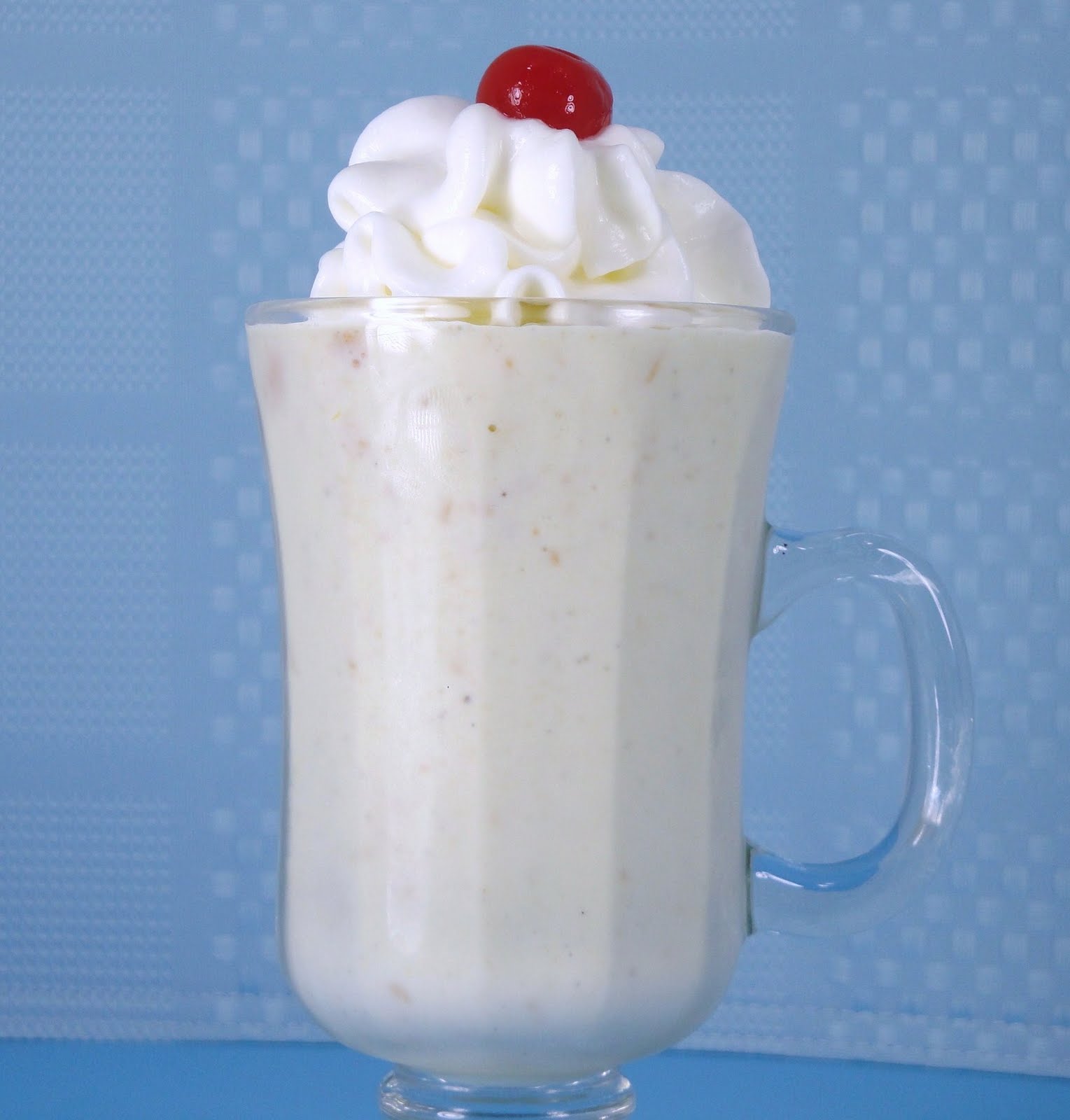 cumin and cardamom: Homemade Banana Milkshake with Nilla wafers