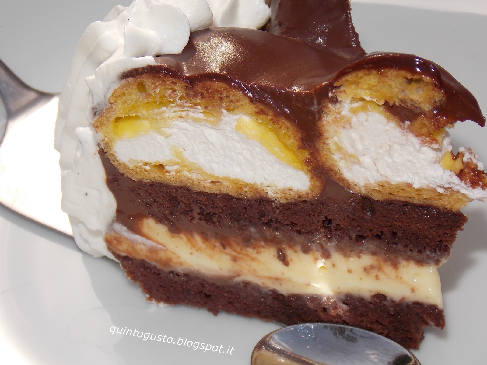 Torta profiteroles | Apriti Sesamo - Cucina greca e non solo