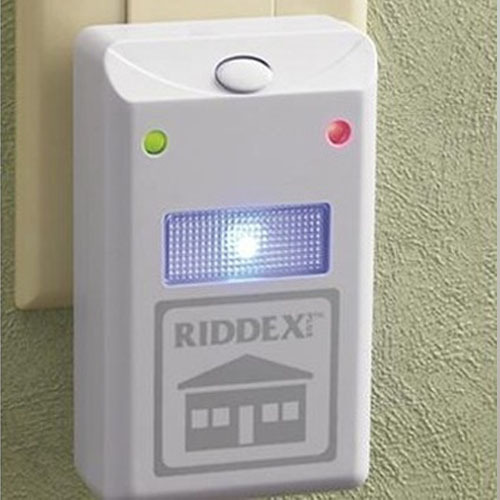 Miina Jimmy: Riddex Plus Digital Pest Repelling Aid - Built-in night light