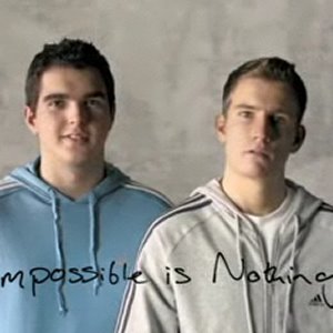 10 Orang yang Melakukan Perjalanan Unik di Dunia | Noozzland's Blog