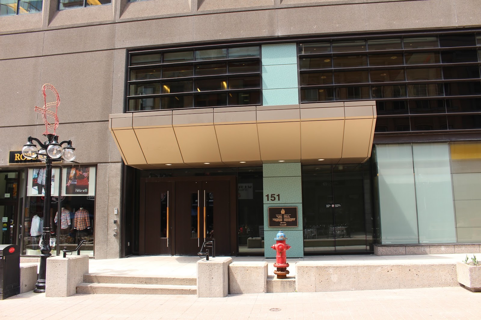 Memorials in Ottawa: The Valour Building
