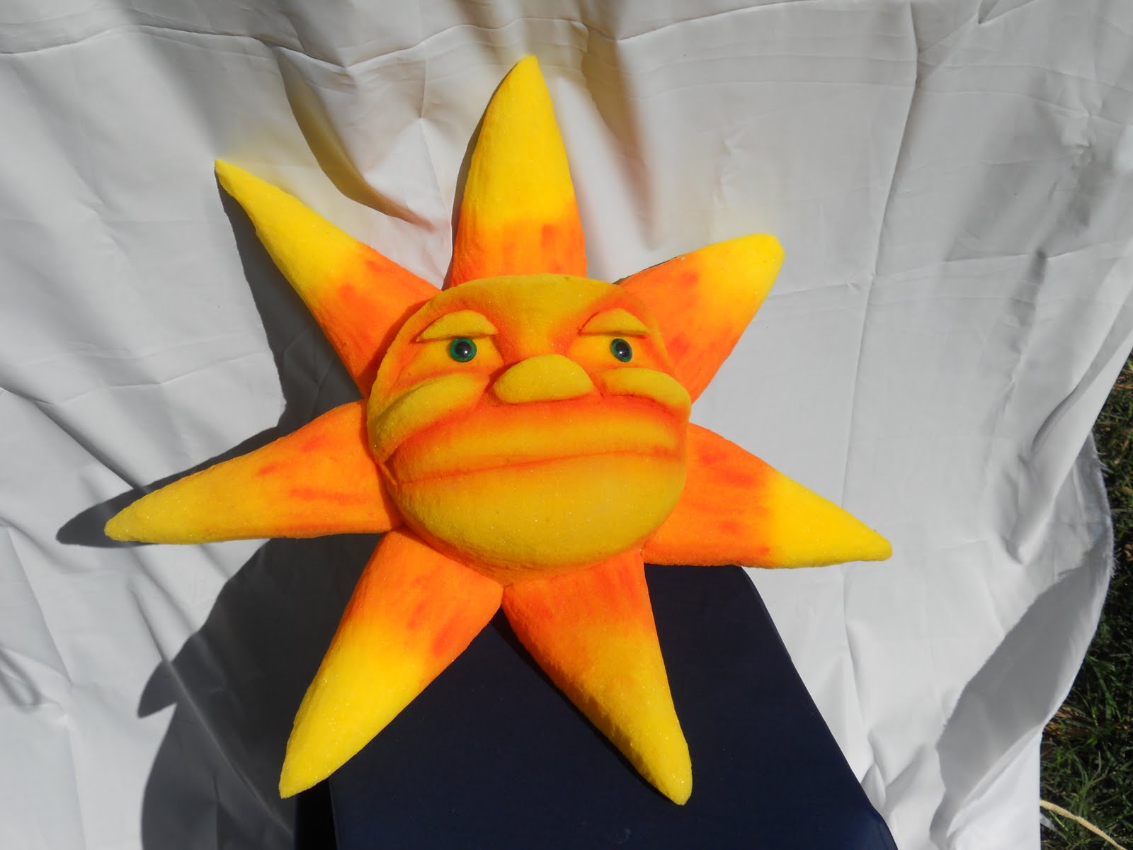 TITERES MI OTRO CORAZON: TITERE SOL DE GOMA ESPUMA