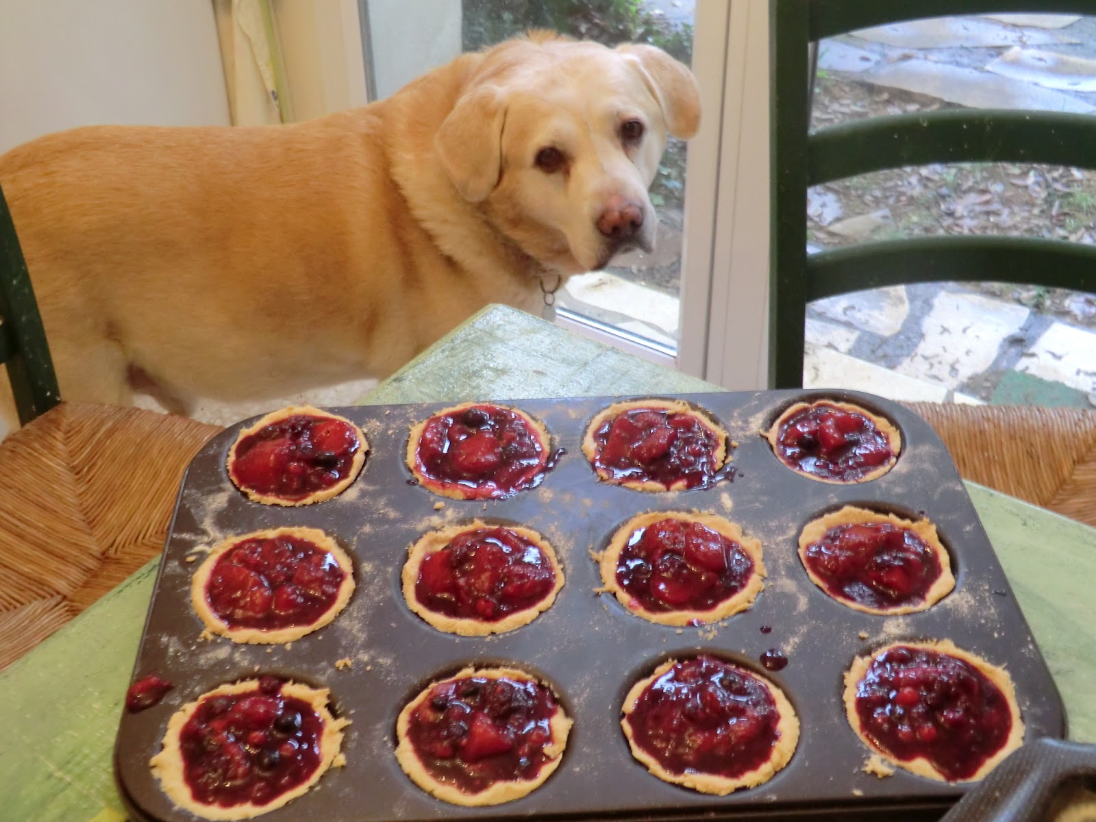 Petites tartelettes aux fraises et aux fruits rouges sans gluten ni ...
