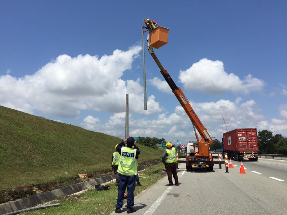 Johor Skylift | Skylift Johor | For Hire | Rental | Sewa | For Rent ...