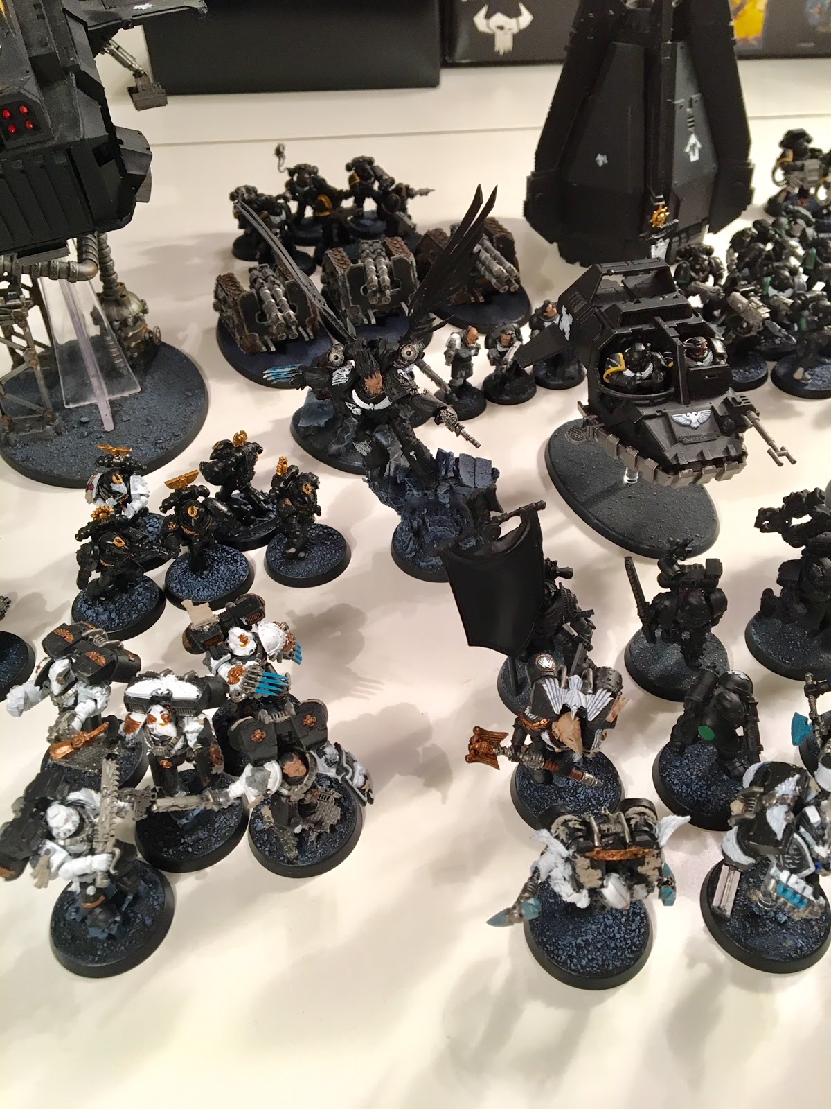 Index Astartes: Raven guard army showcase.