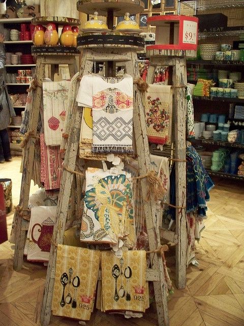 Displaying Linens, Hankies and Tea Towels - Booth Crush