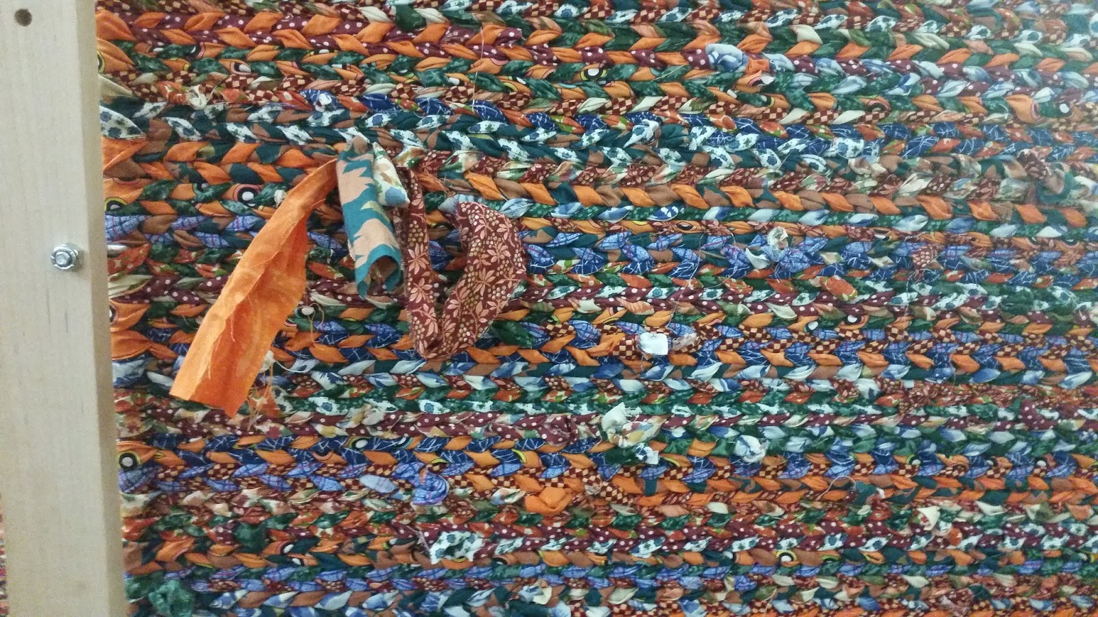 DragonPoodle Studio: Twined Rug Weaving. And two tips.