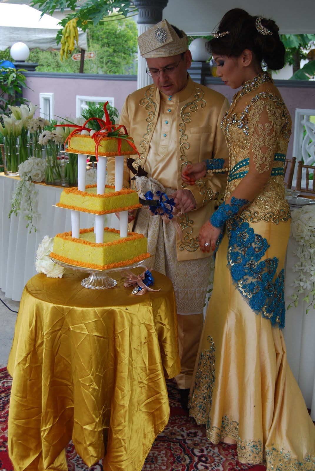 DAPUR KAYU: Pulut Kuning~ 3 tier pulut kuning