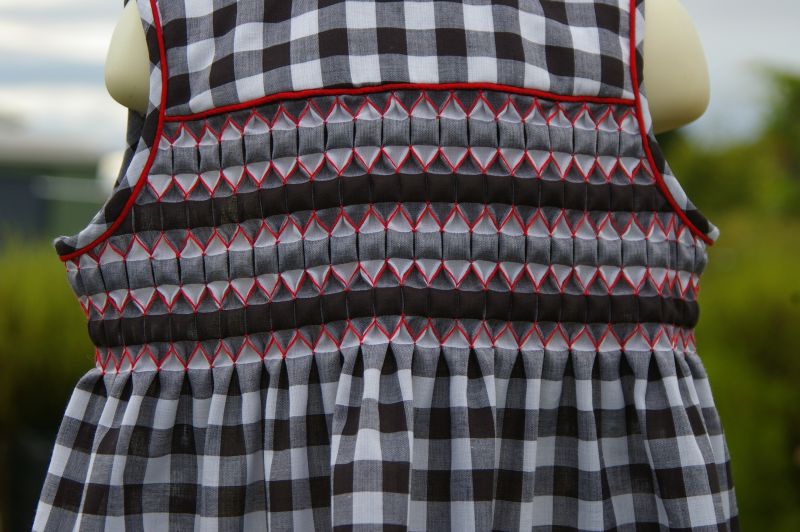 country crafting: counterchange smocking