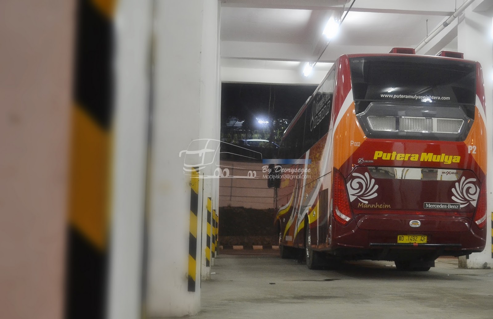 Laksana Bus Maxibus - Devrysegee