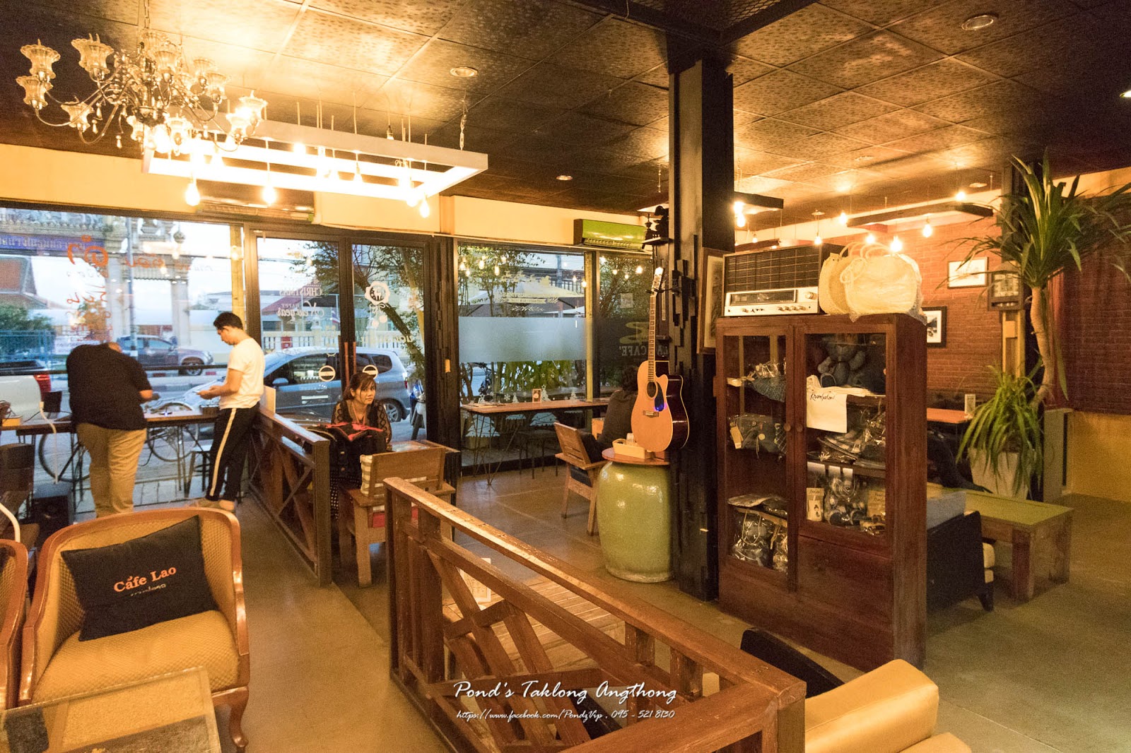 ร้าน The Lao Cafe (อำเภอวิเศษชัยชาญ)