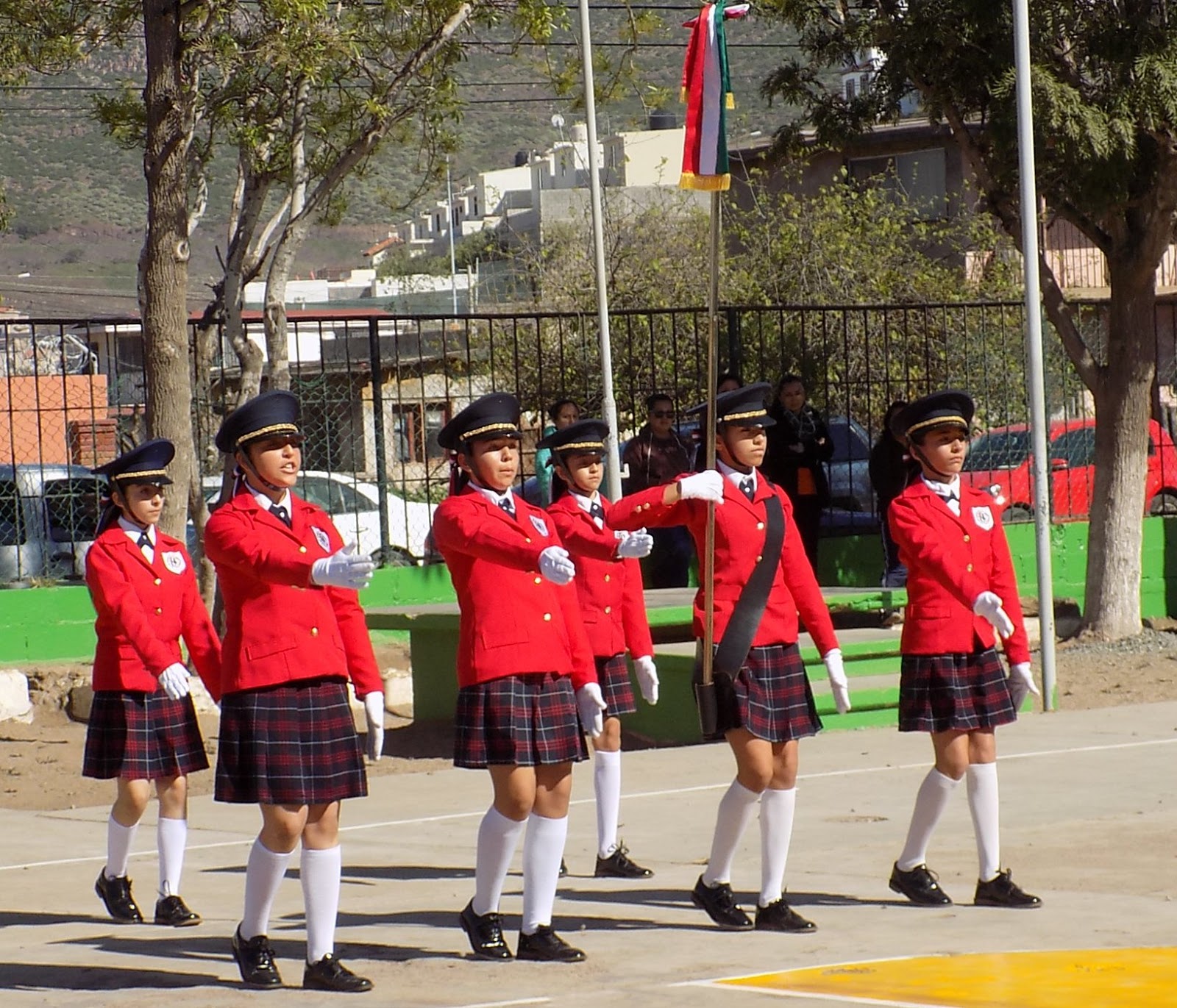 Educación BC: PARTICIPAN ALUMNOS DE PRIMARIA EN DEMOSTRACIÓN DE ESCOLTAS