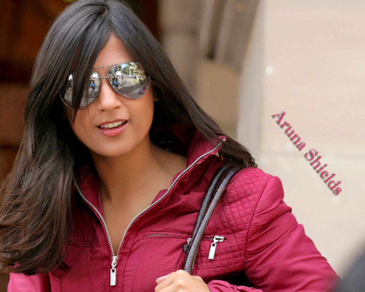 Bollywood Actress World (Original): Hot Actress Aruna Shields Dazzling ...