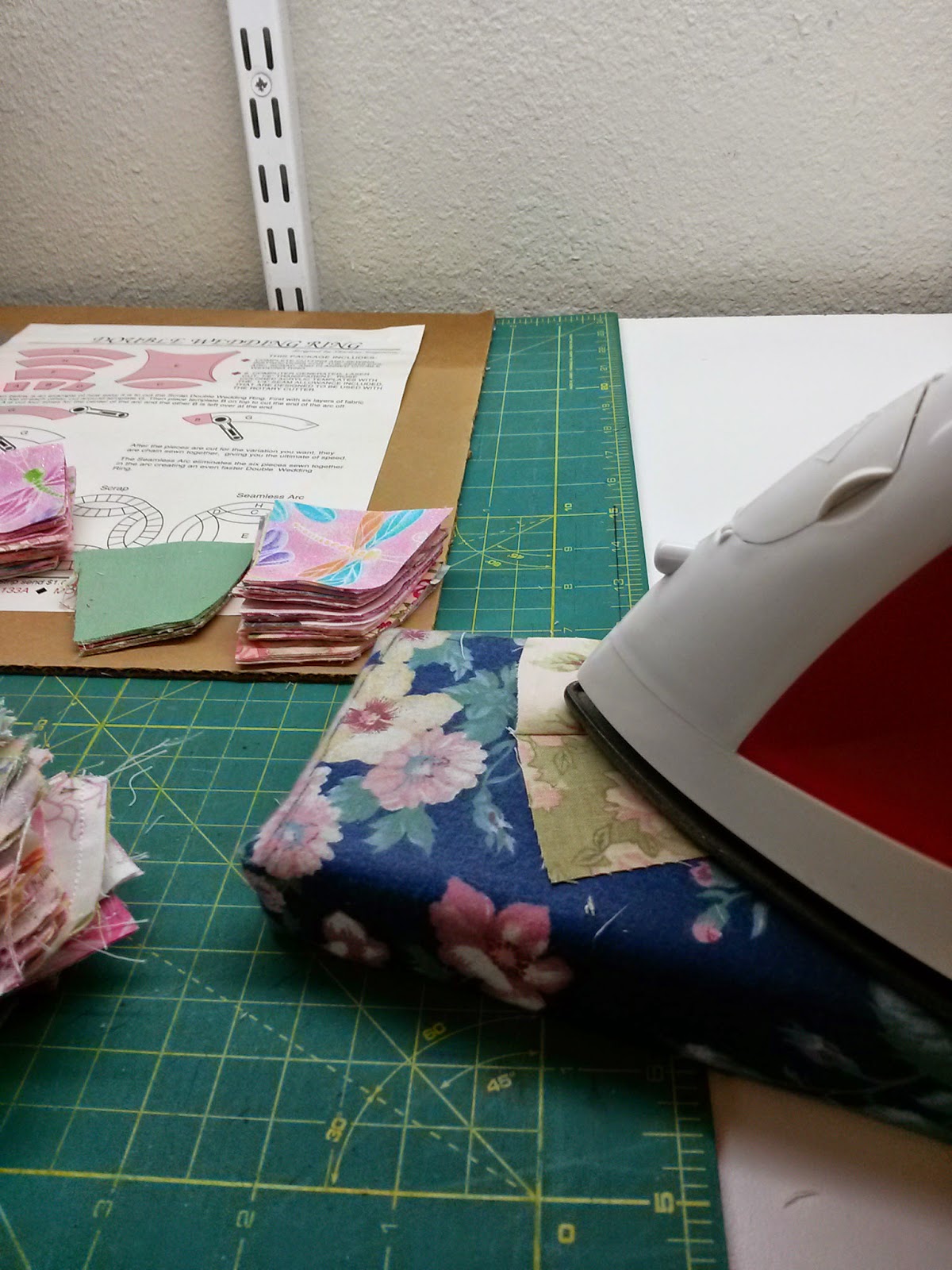 Quilting Gone Amuck: Double Wedding Ring Quilt Instructions - for the ...