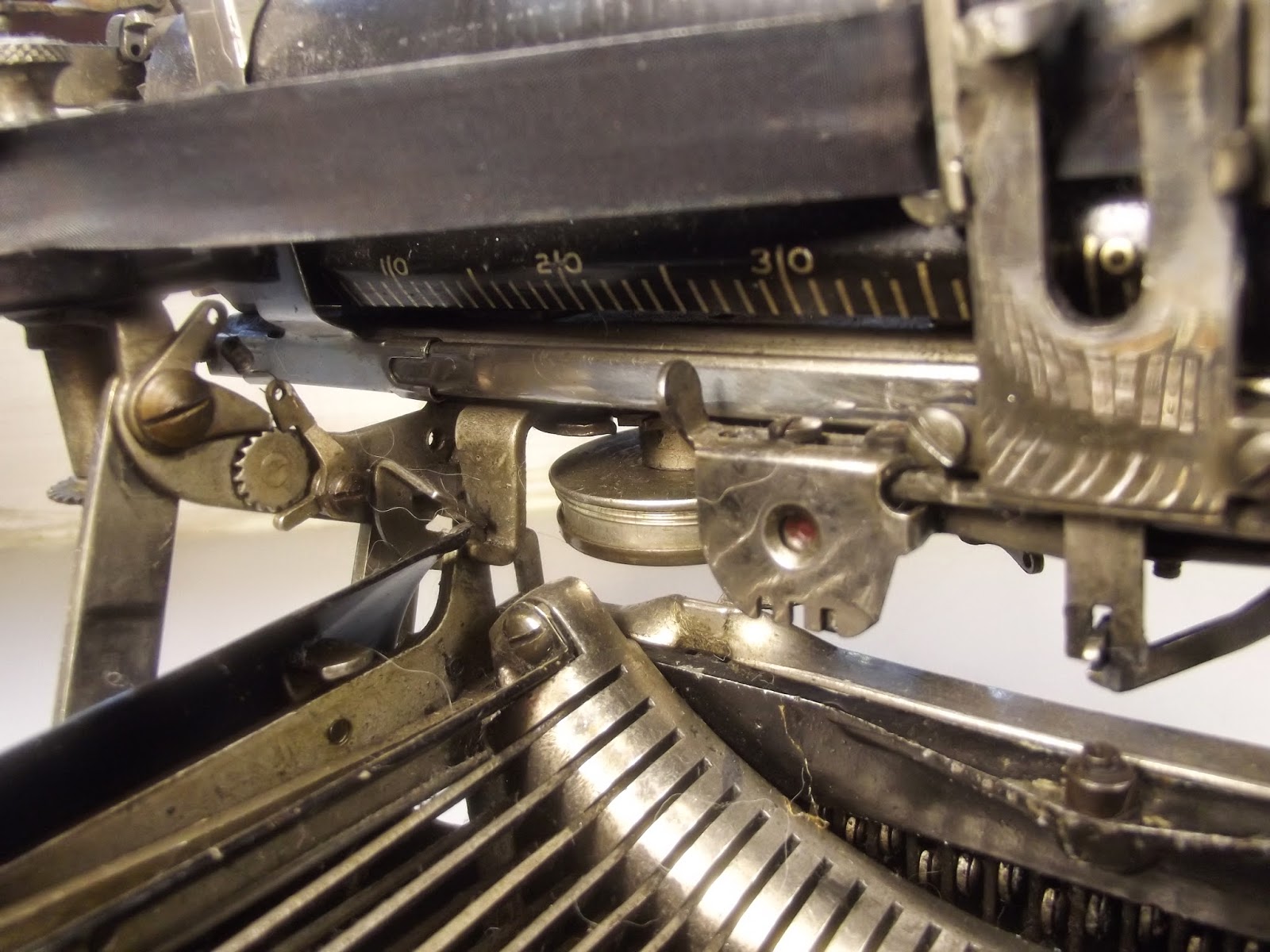 oz.Typewriter: Anatomy of a Fox No 1 Portable Typewriter