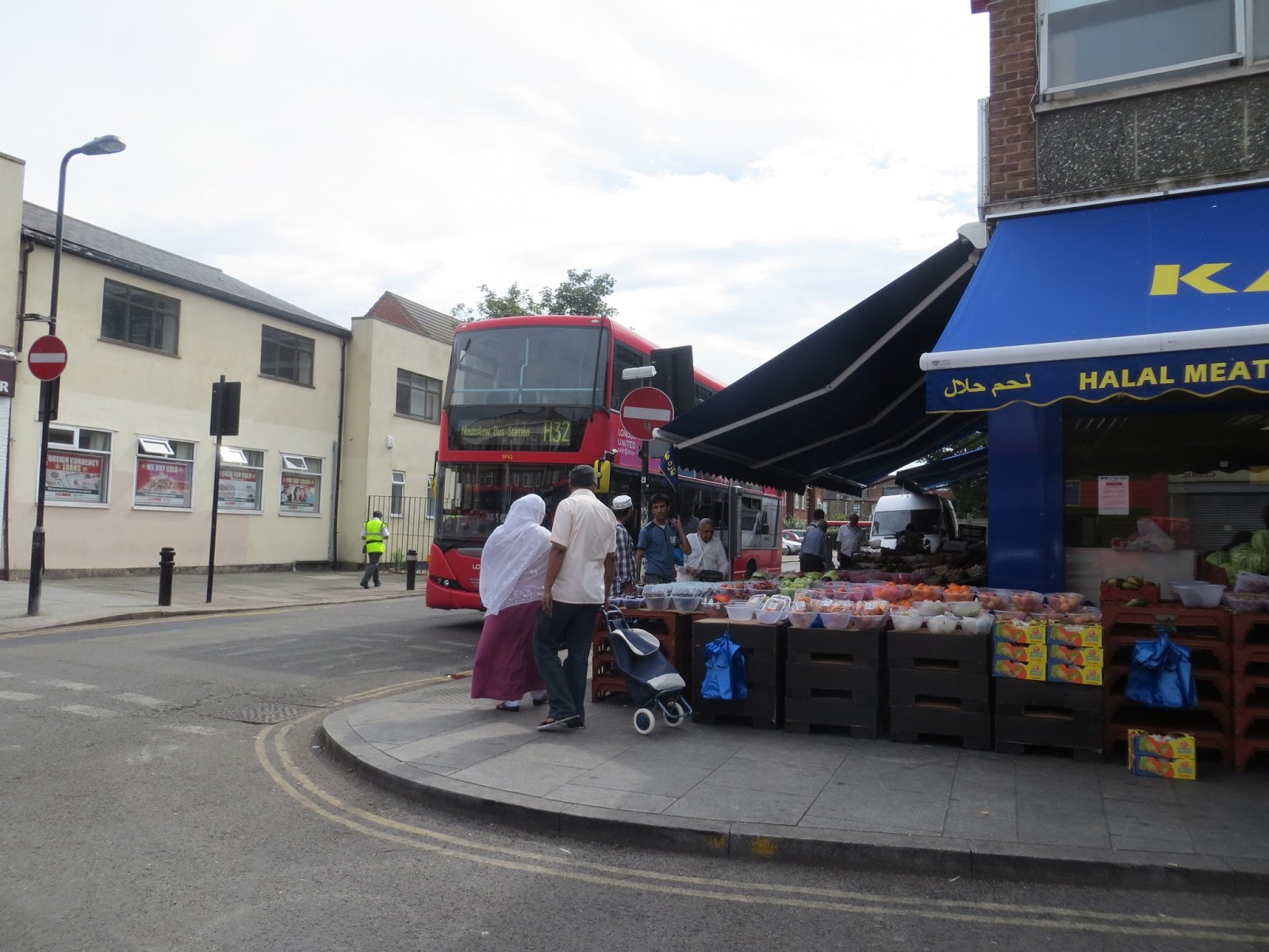 London buses one bus at a time: the return: The H32 Route