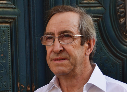 MIENTRAS LA LUZ: La poesía de Jerónimo Calero leída por Federico ...