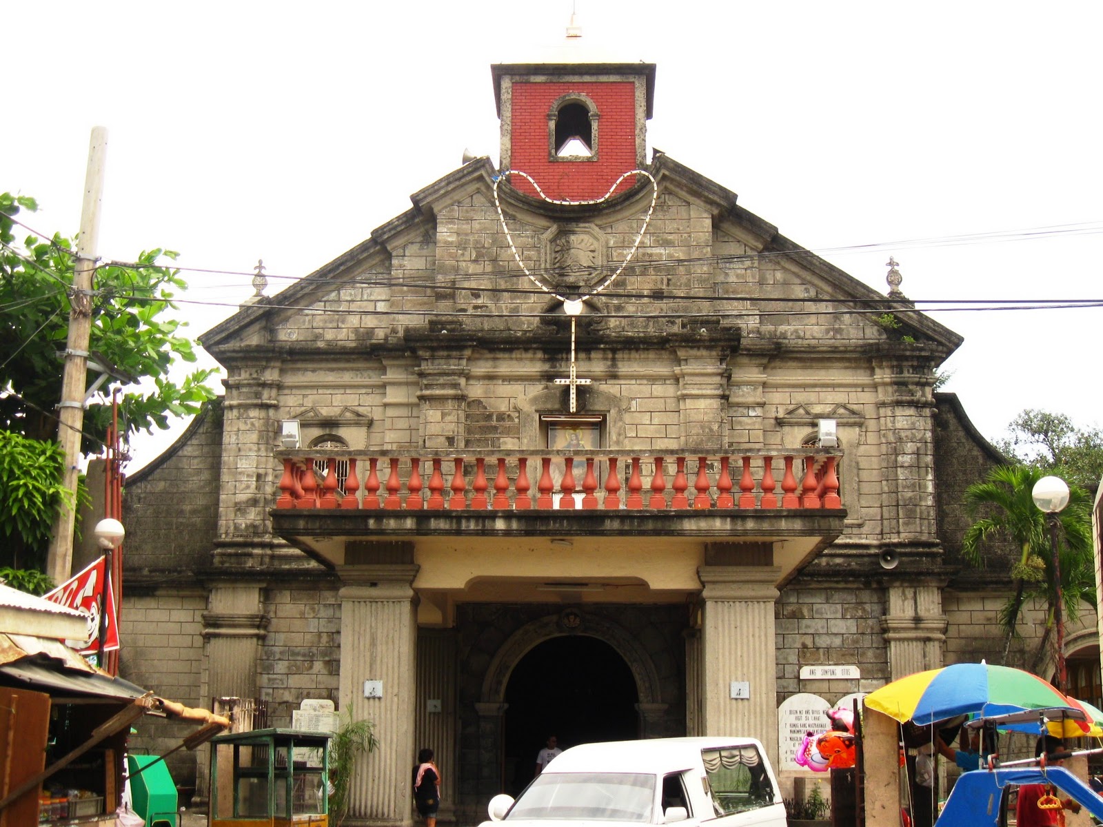 Ben Goes Where: Visita Iglesia in Cavite