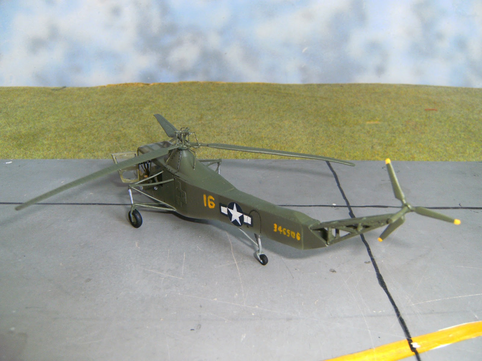 Happyscale-Modellbau: Sikorsky R-4 Hoverfly - aeromodell resin-kit 1/72