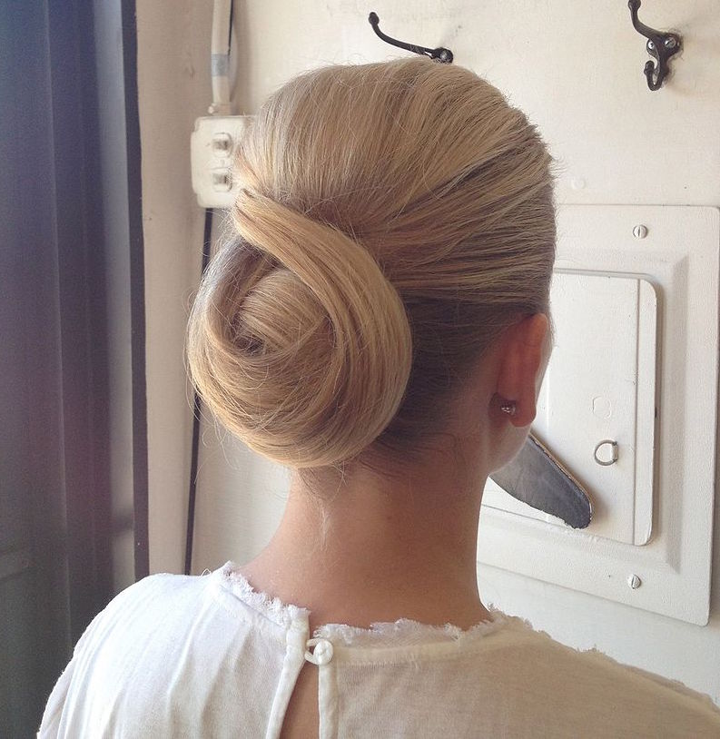 TYWKIWDBI ("Tai-Wiki-Widbee"): Chignon