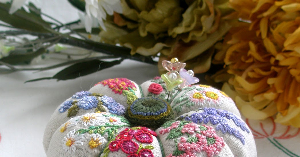 fiberluscious: Flowers on Linen