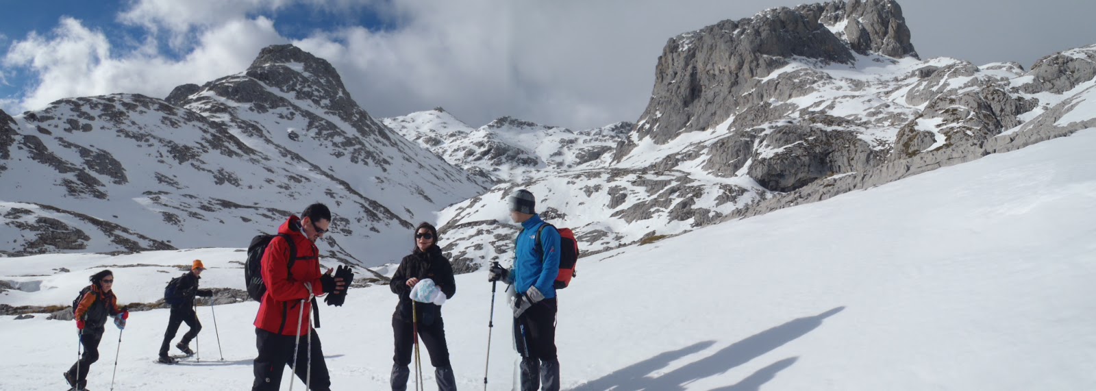 EXCURSIONES Y RUTAS EN RAQUETAS DE NIEVE EN PICOS DE EUROPA
