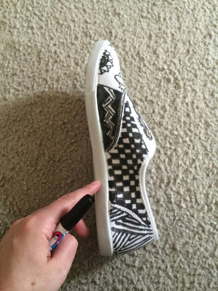 Claras Creative Spot: Zentangle Shoes!