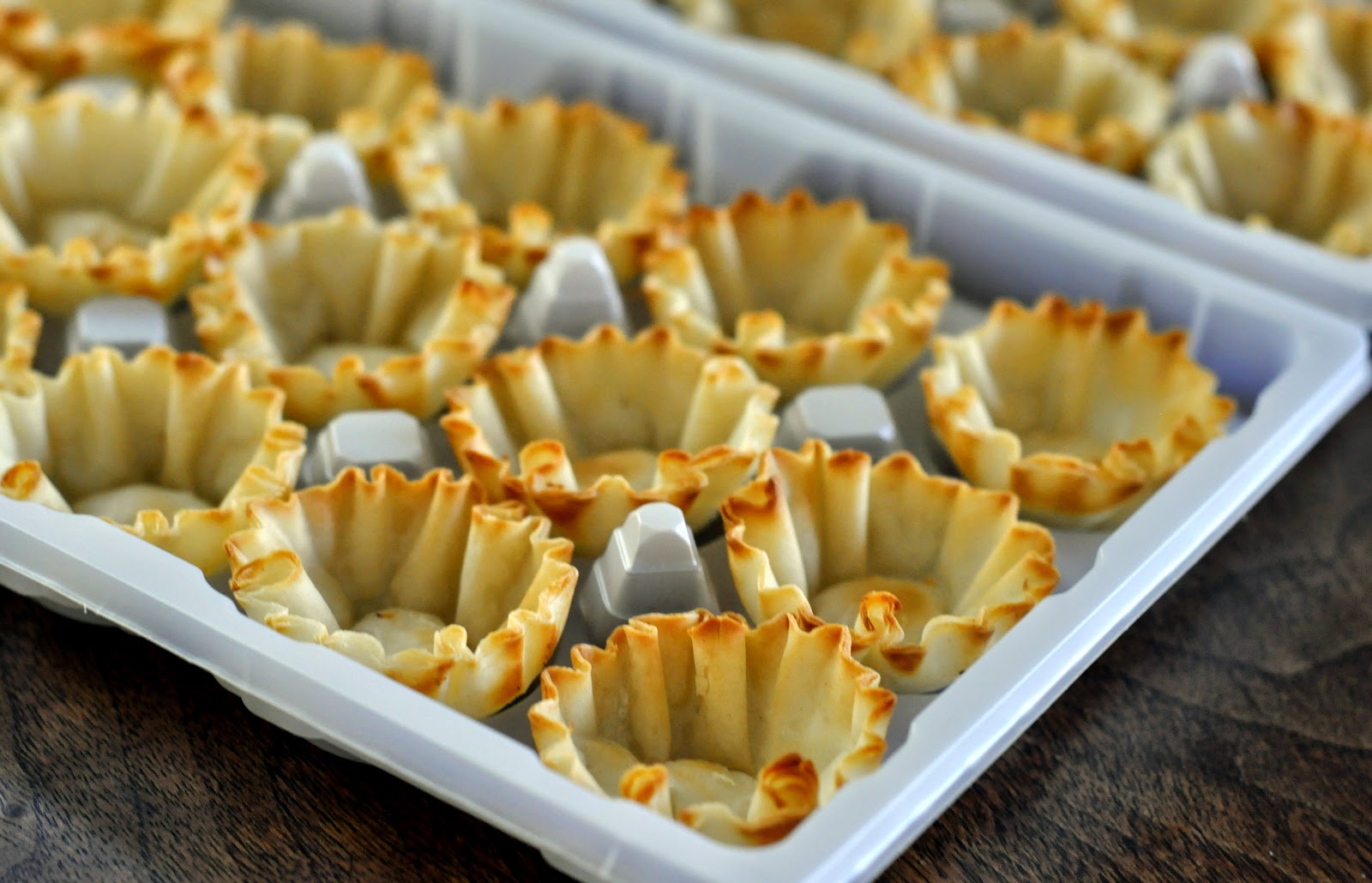 Chocolate Chip Cannoli Bites