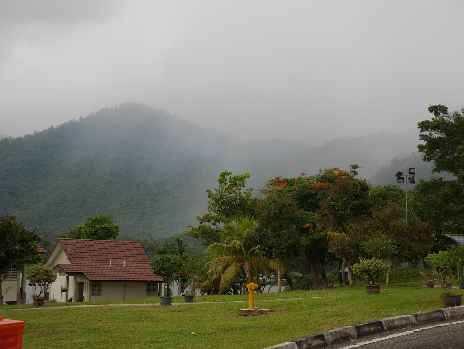 Kau Yang Satu: RESORT TASIK RABAN,LENGGONG ,PERAK