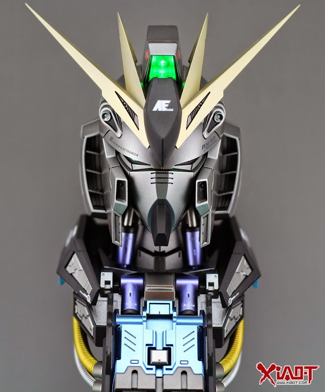 Rhb_RBS - 1/35 RX-93 Nu Gundam Head Display - Painted Build...