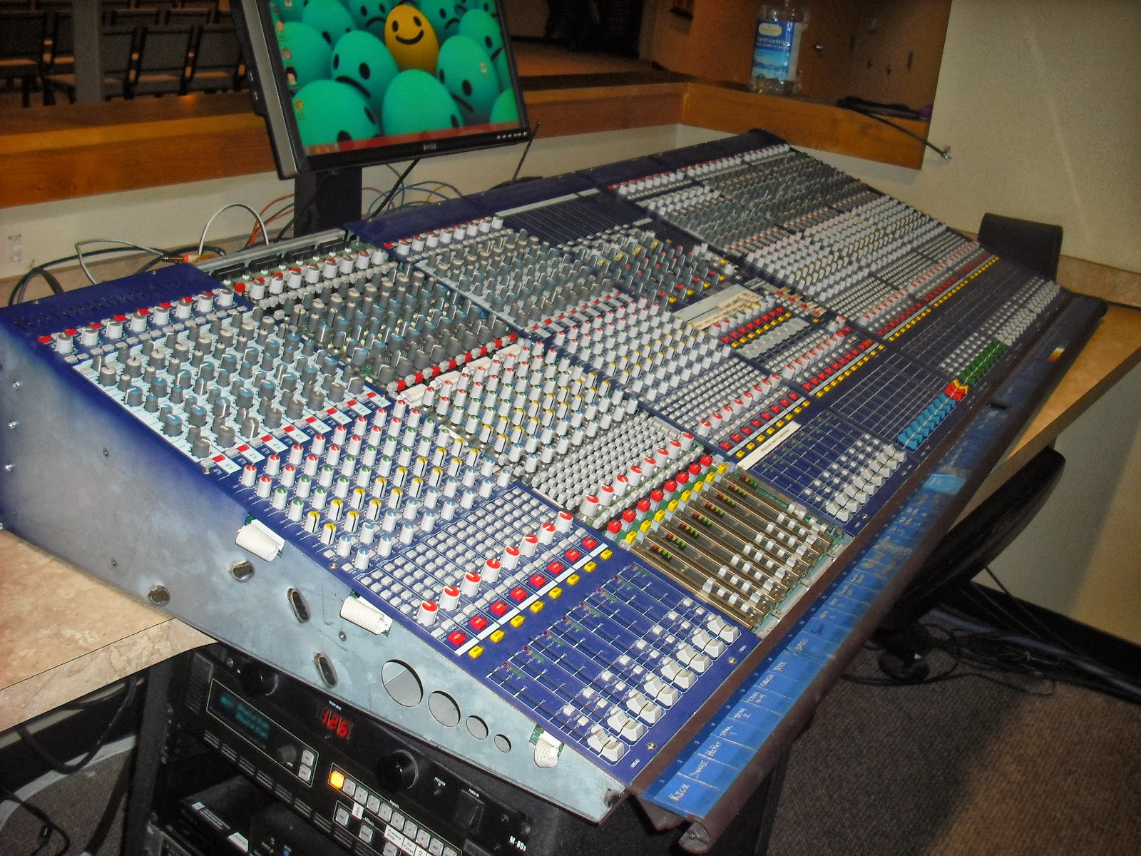 fixingelectronics: Midas Verona Soundboard