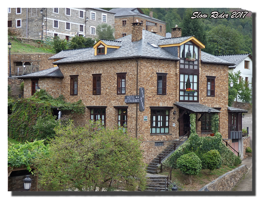 SLOW RIDER: LA VACA MOTERA 17/09/2017 THE BIKER COW