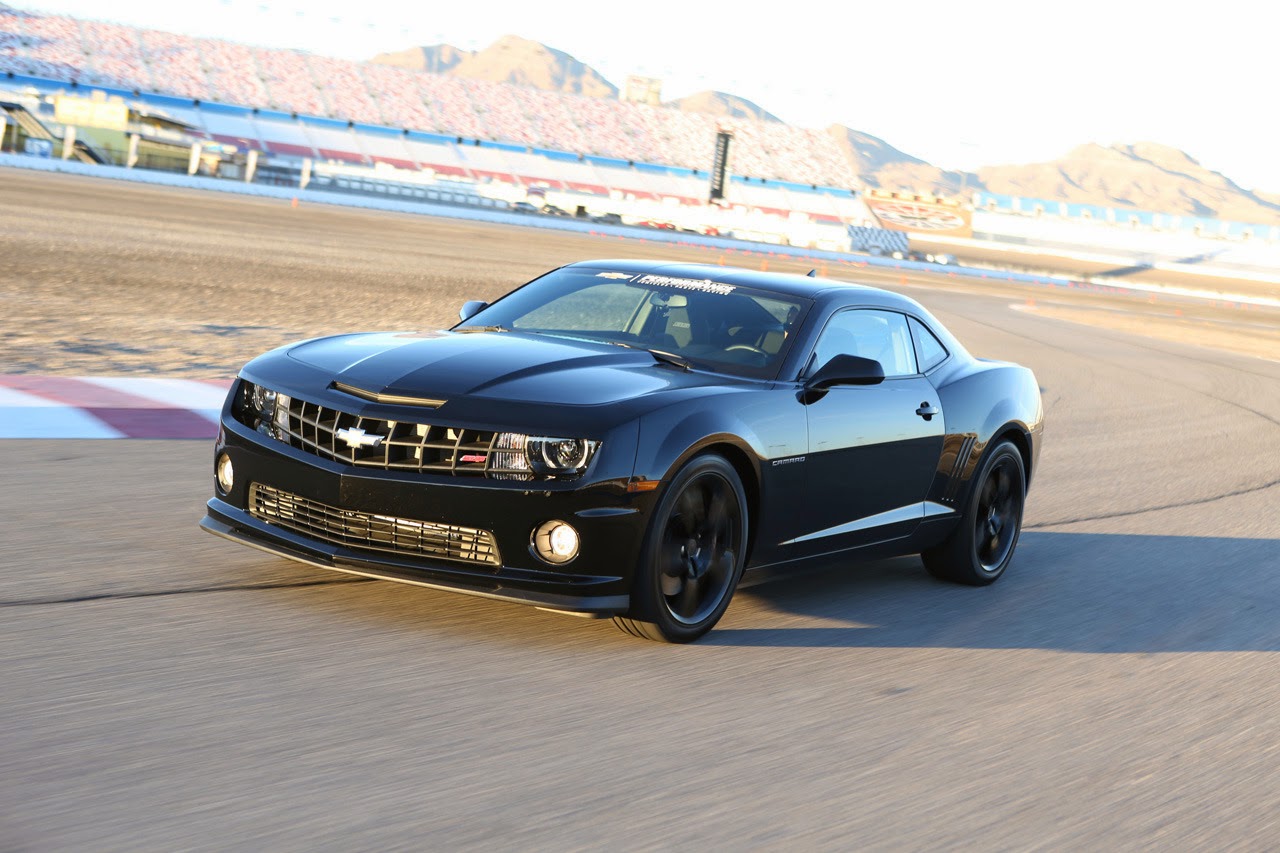Chevrolet Camaro Performance Parts Track Drive: Quick Spin Photos ...