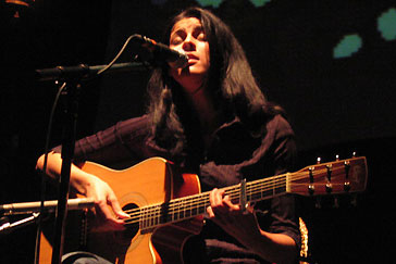 Souad Massi, una voz argelina en París. Ô Houria (Liberty) ~ Cocina y ...