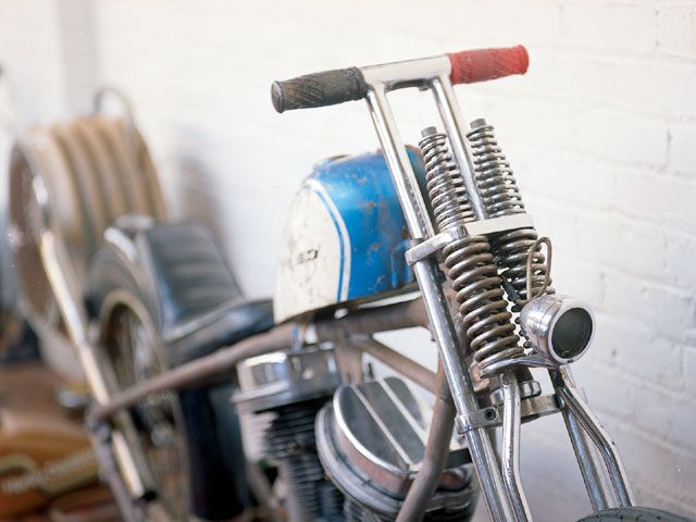 Mad 'DIY' Motorcycles: MAX ScHAAF skate and bikes