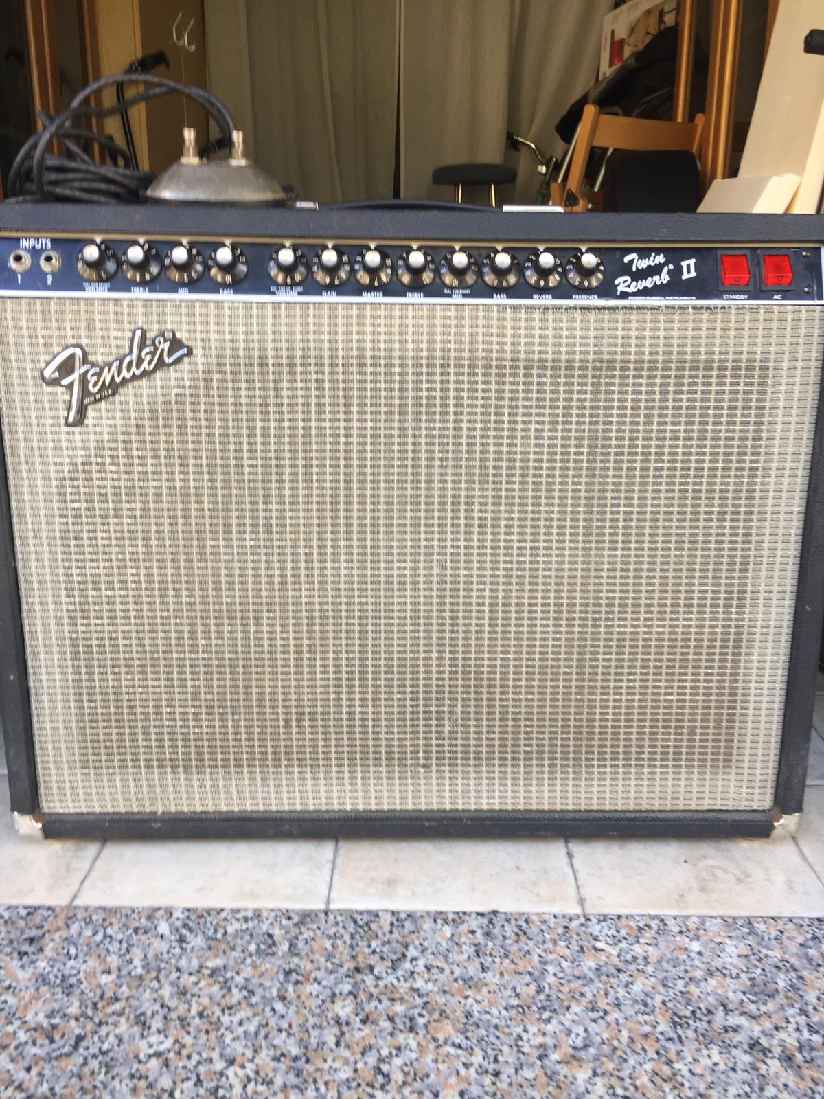 Tablature per chitarra: AMPLIFICATORE FENDER TWIN REVERB II USATO