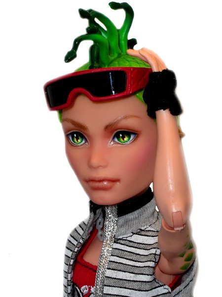monsterhighdaily: Deuce Gorgon photos