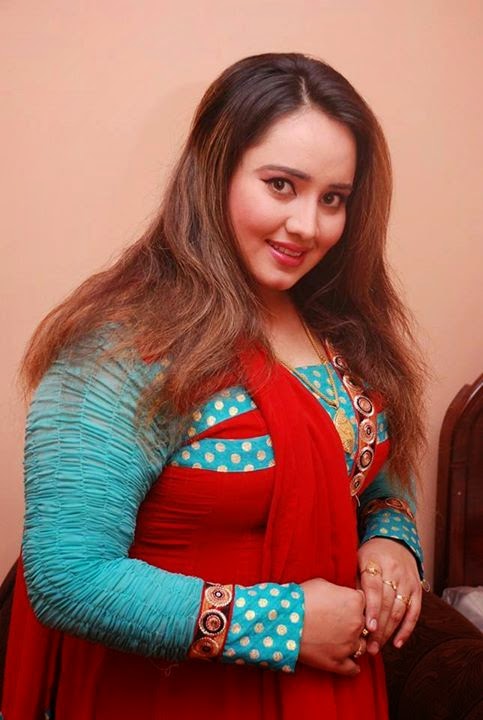 All Pashto Showbiz: The Best Pashto Actres Nadia Gull Hot Wallpapers