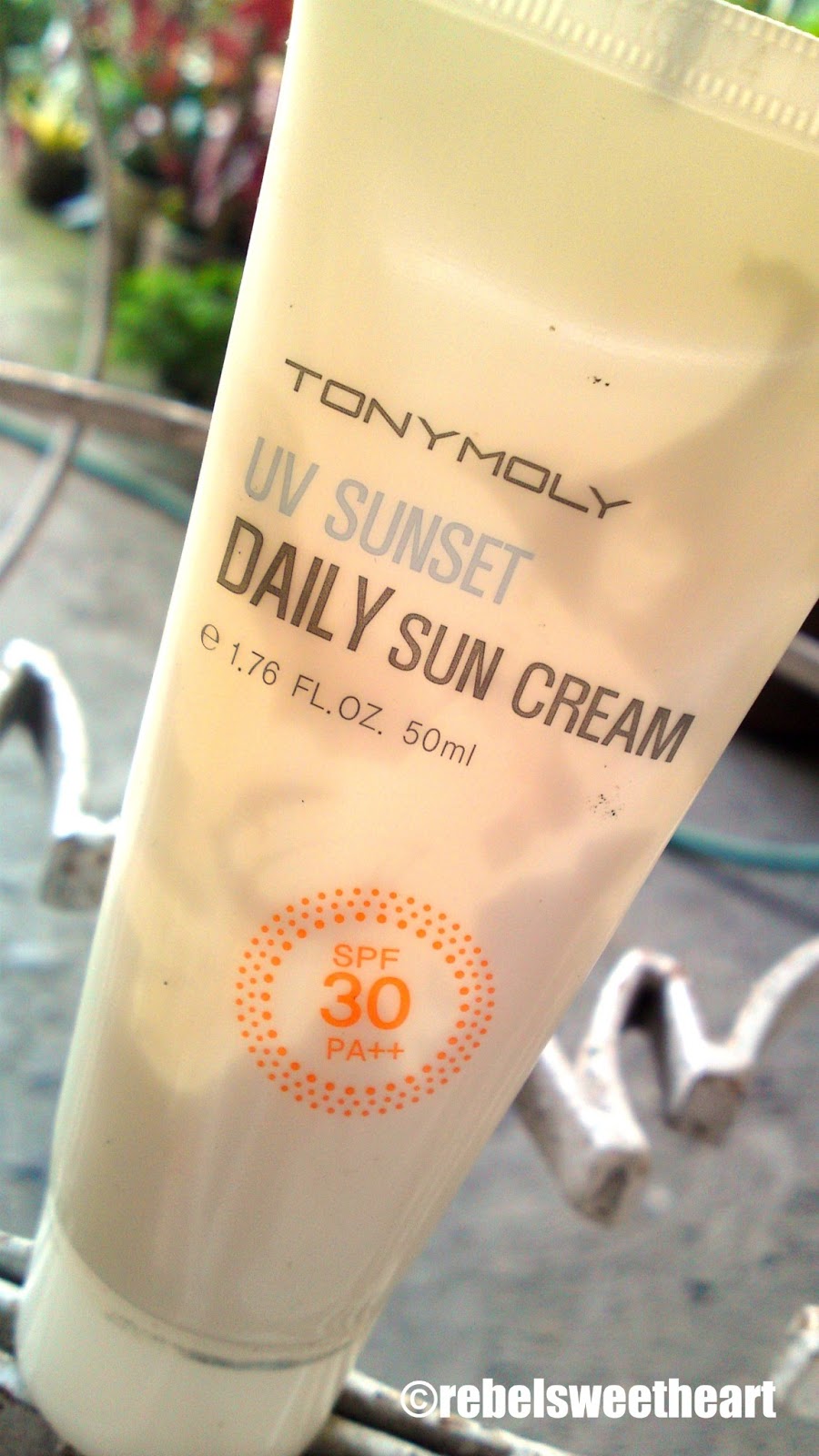 The Rebel Sweetheart.: Spotlight | TonyMoly UV Sunset Daily Sun Cream.
