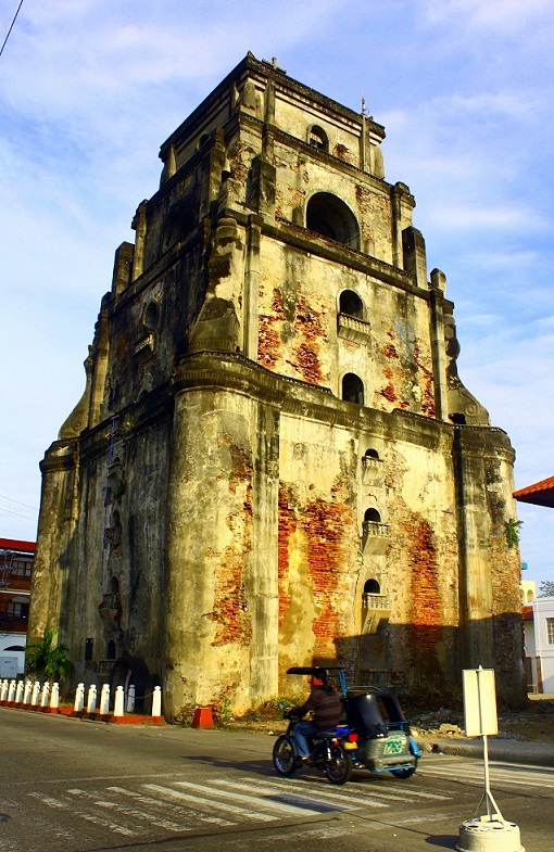 Philippines Place: Sinking Bell Tower