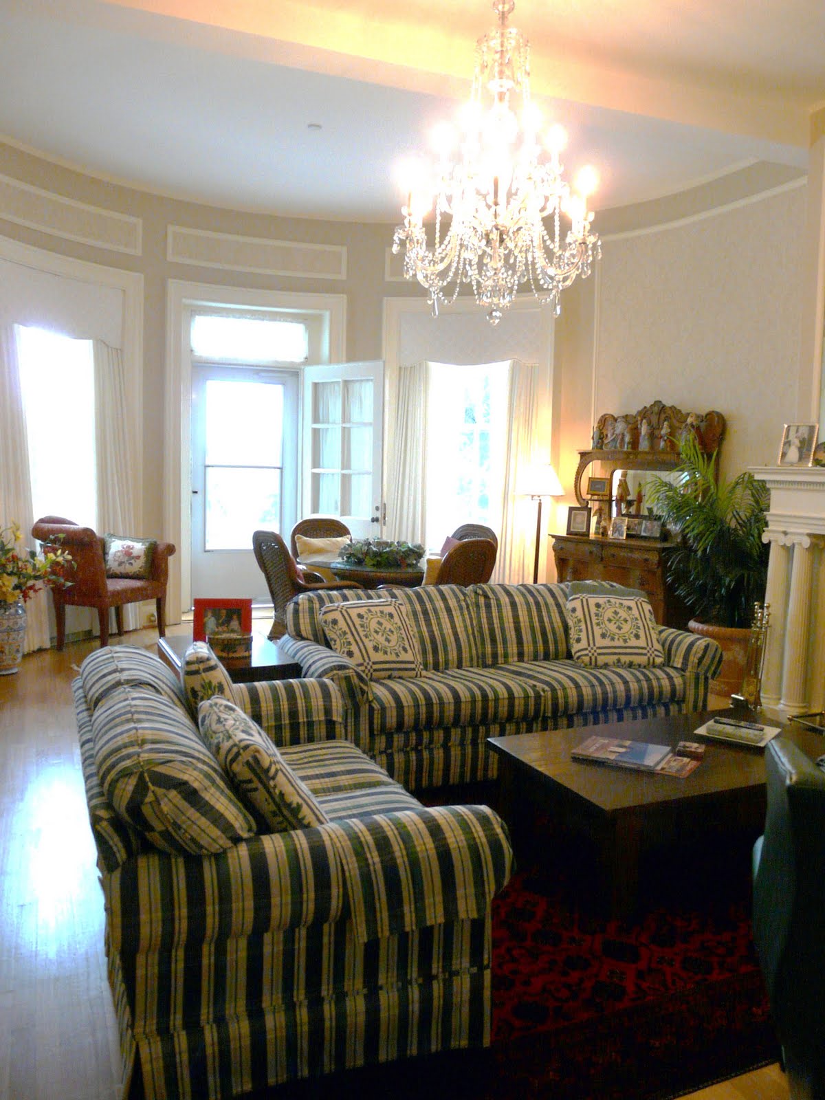 Tuxedo-moon: Tour of the Marine Commandant's Home