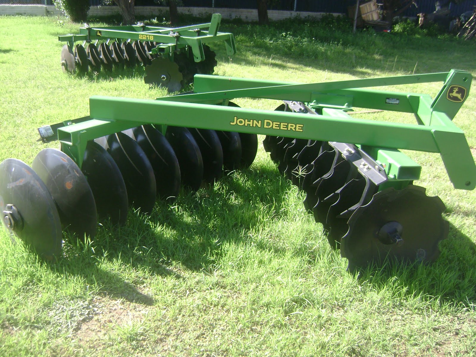 MAQUINARIA AGRICOLA INDUSTRIAL: Rastra John Deere de 18 Discos Nueva