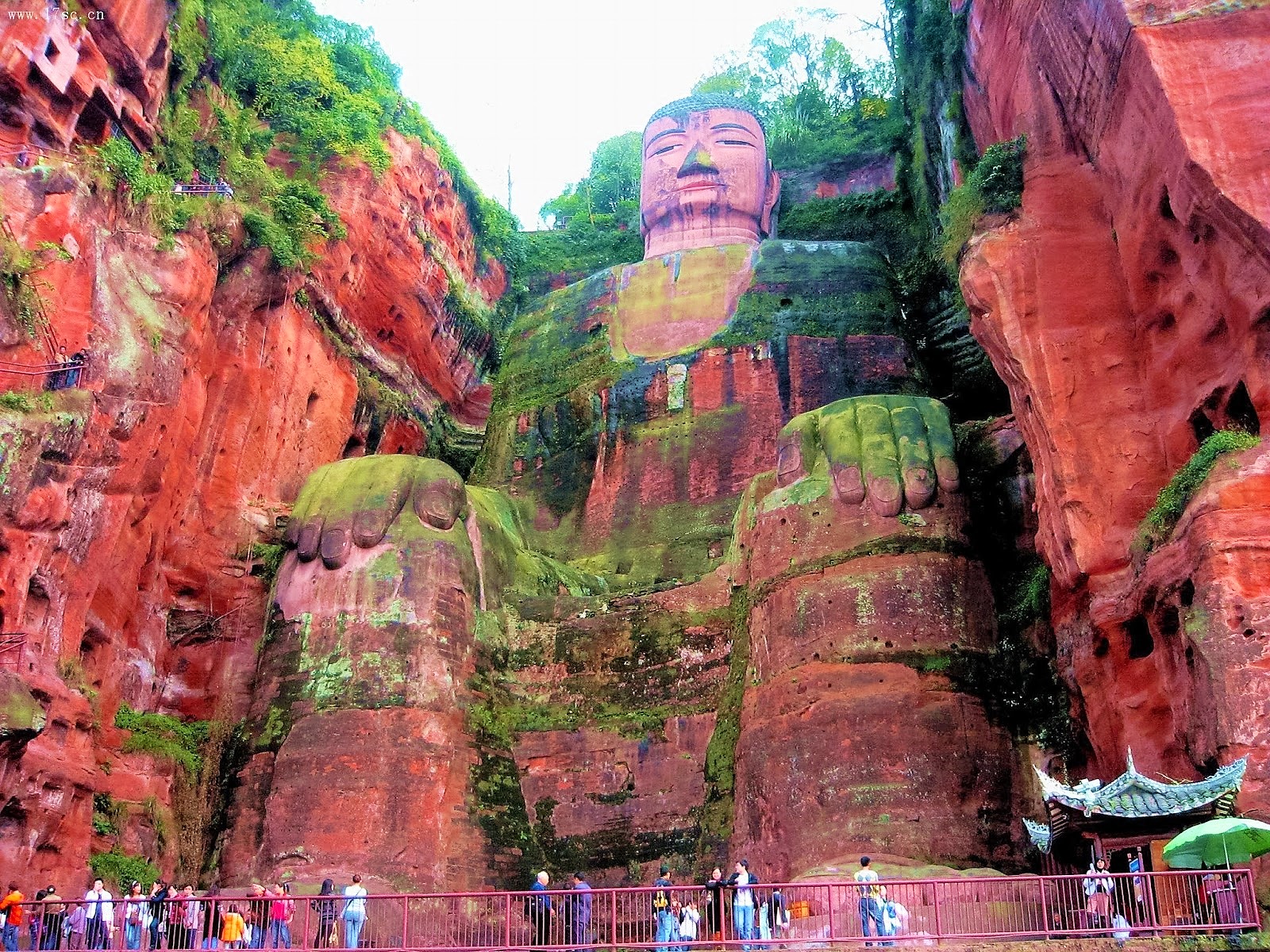 5-five-5: Leshan Giant Buddha (Leshan - China)