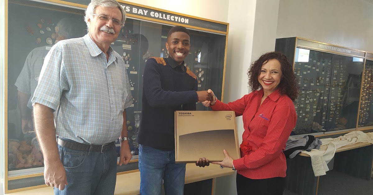 Shell & Humansdorp Museums : Waardevolle skenking van True Technologies